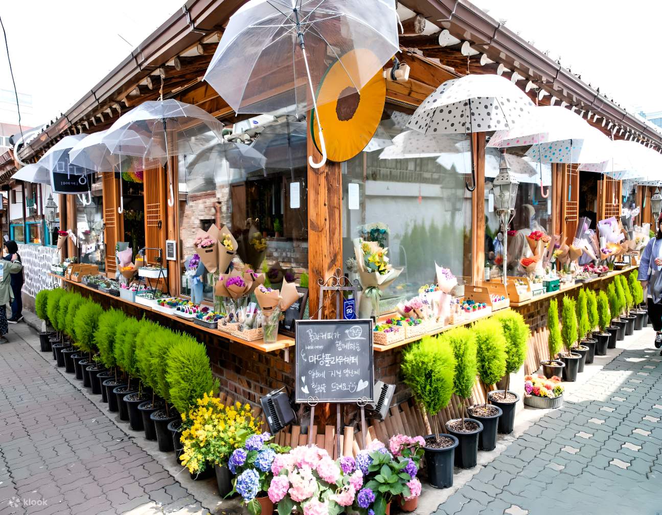 [Seoul] Jongno Heritage: Jongmyo(UNESCO), Jogyesa & Ikseon - Klook Hong ...